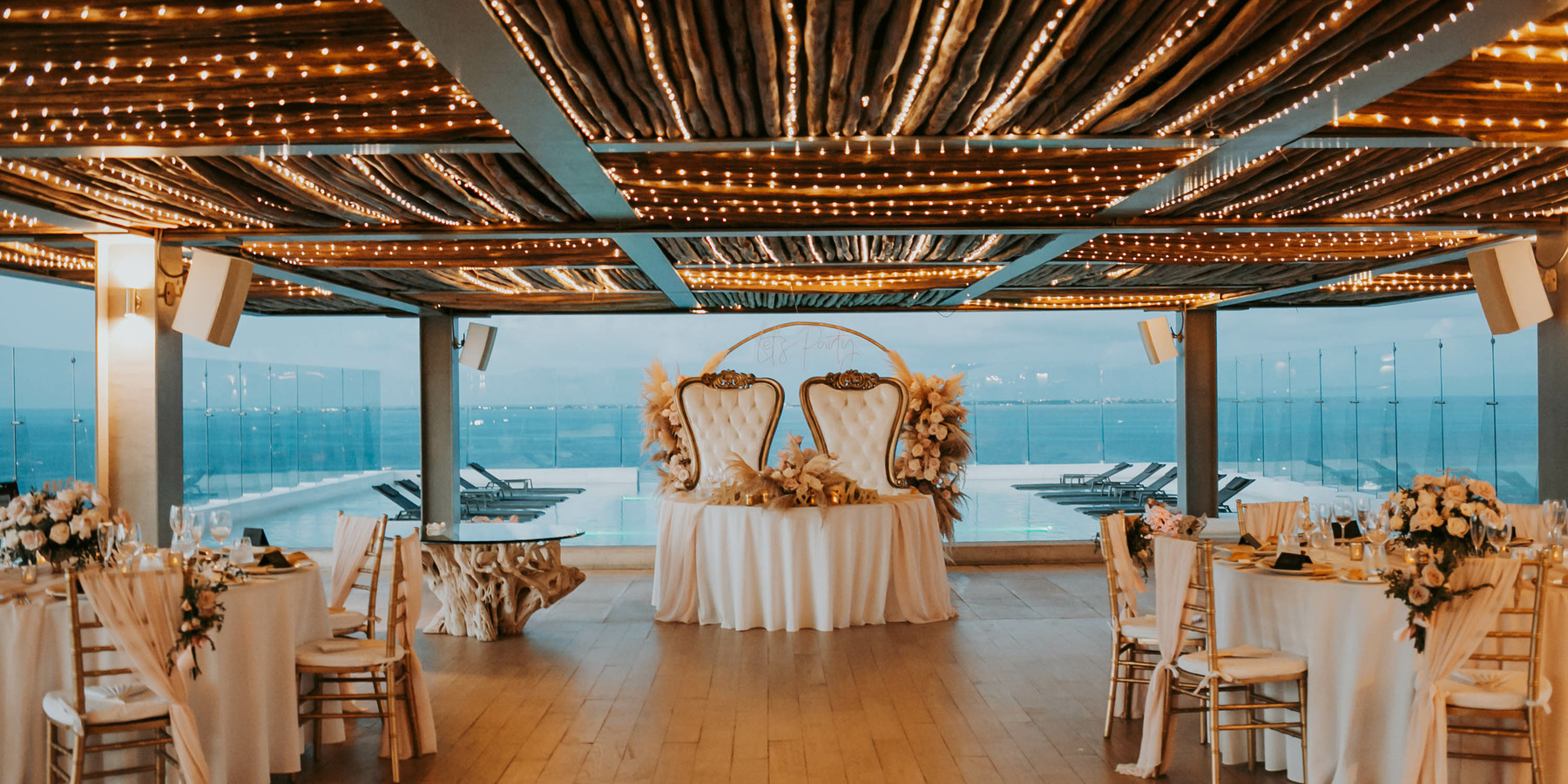 Preferred Club Infinity Pool Rooftop wedding venue in Dreams Vista ...