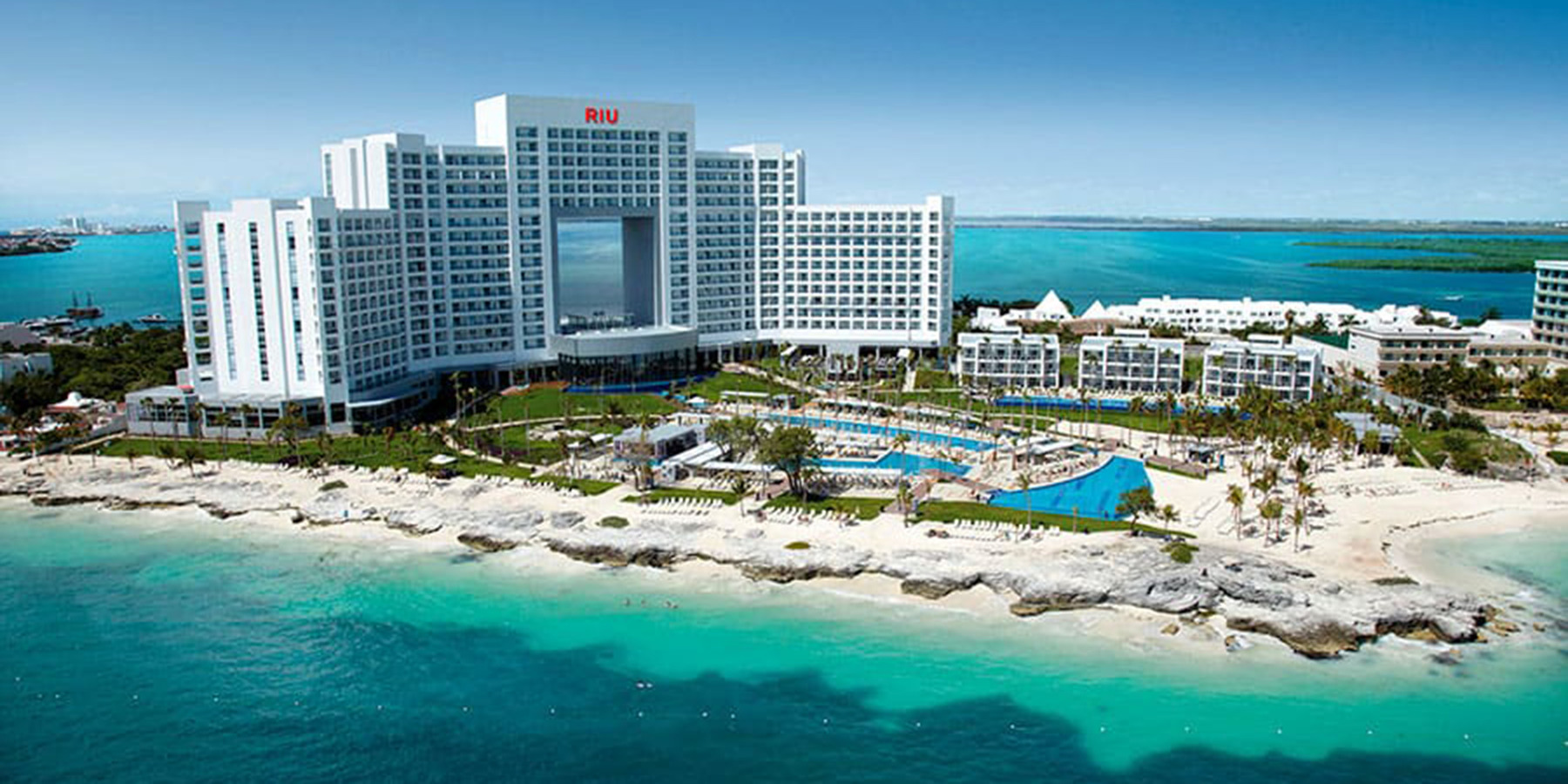 Hotel Riu Palace Peninsula ️ Destination Weddings - Destify