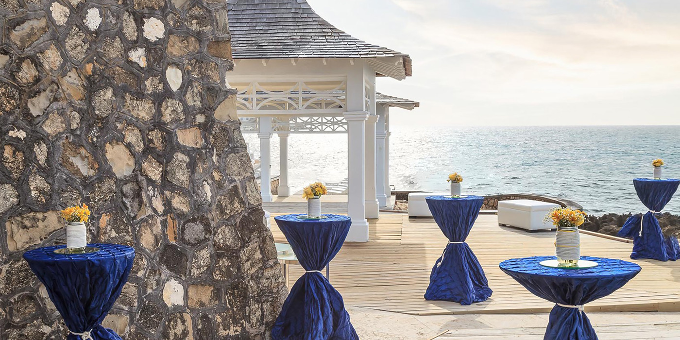 Couples Tower Isle ️ Destination Weddings - Destify