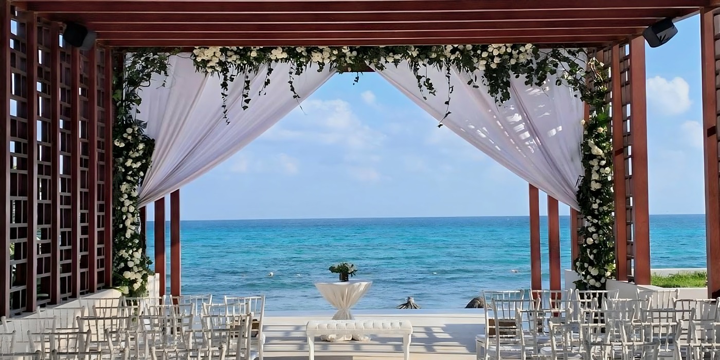 Pergola Deck wedding venue in Dreams Jade Riviera Cancun - Mexico