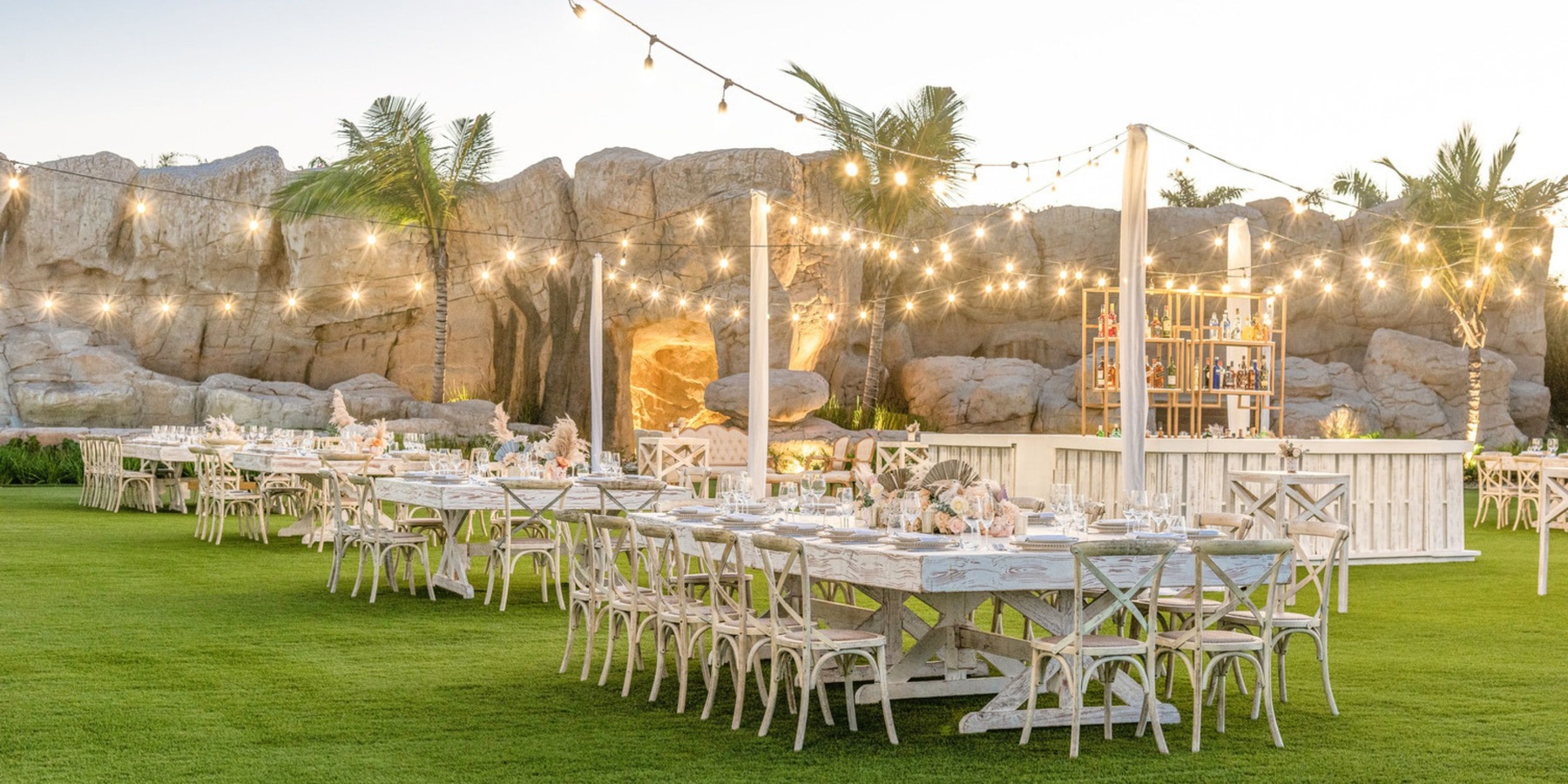 The Guide to Planning a Destination Wedding for 100 Guests