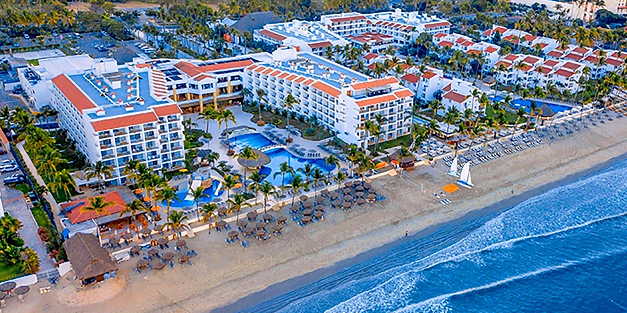 Beach wedding venue in Marival Emotions - Mexico