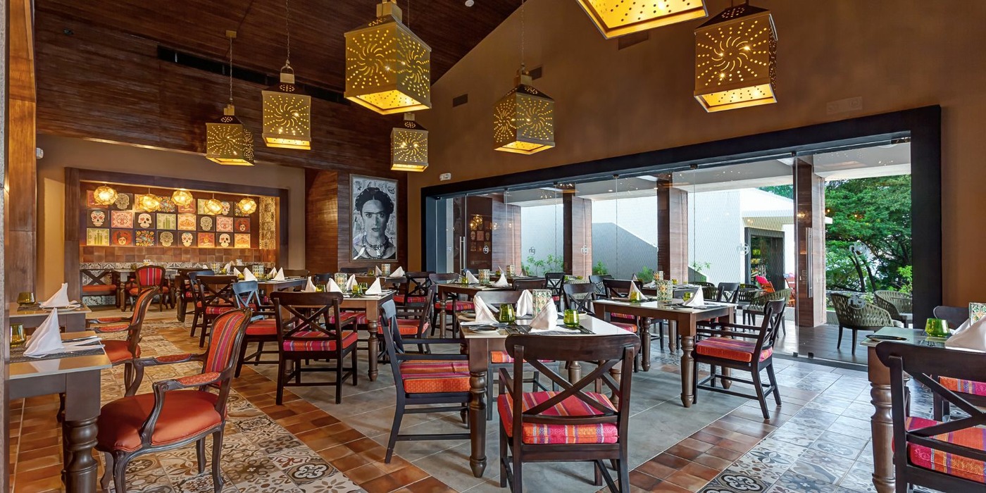 Planet Hollywood Costa Rica ️ Destination Weddings - Destify