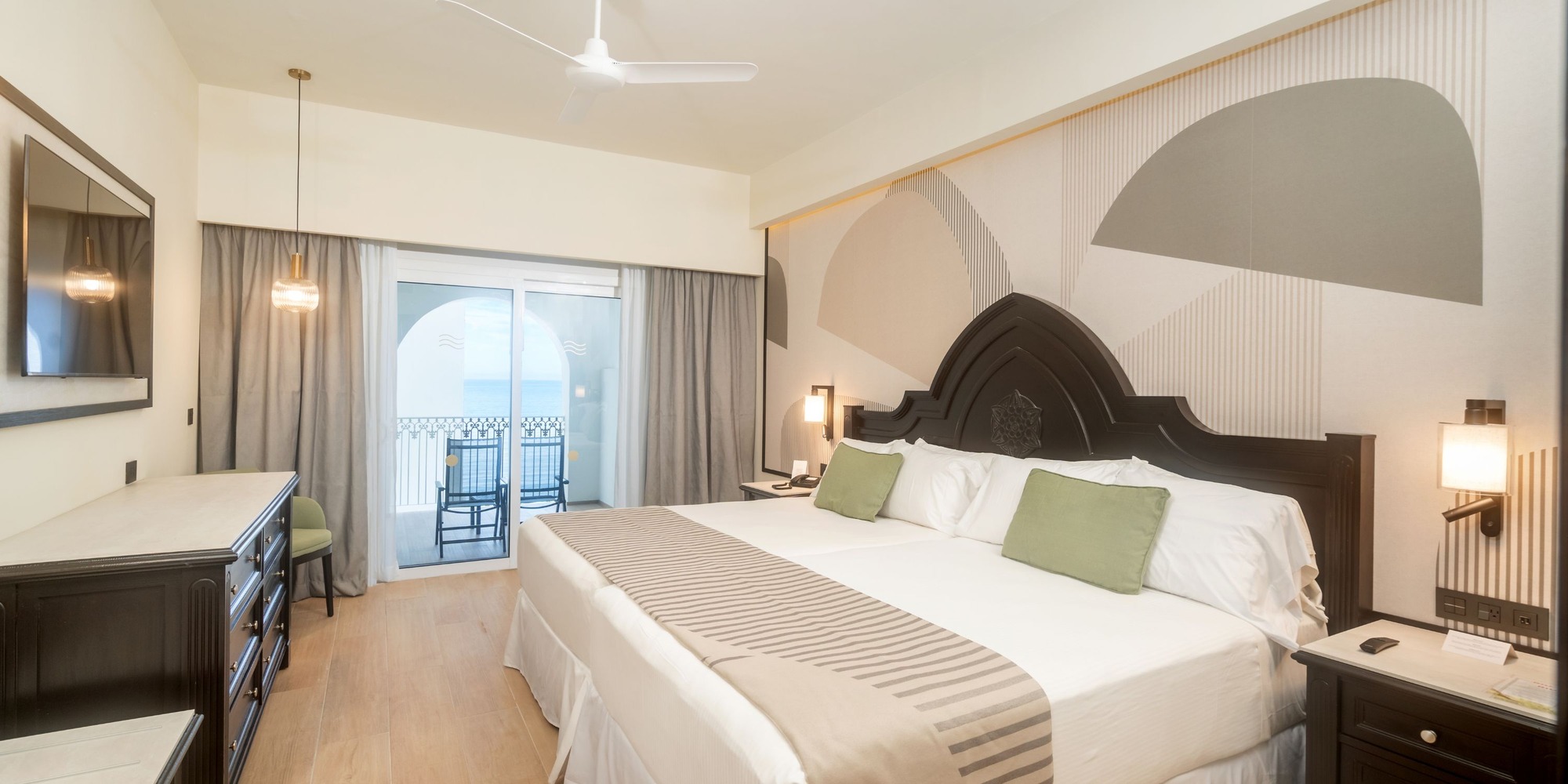 Hotel Riu Palace Pacifico ️ Destination Weddings - Destify