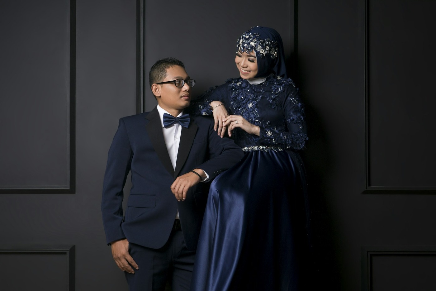 Formal Wedding Attire: What to Wear (Men, Women, Beach Formal)